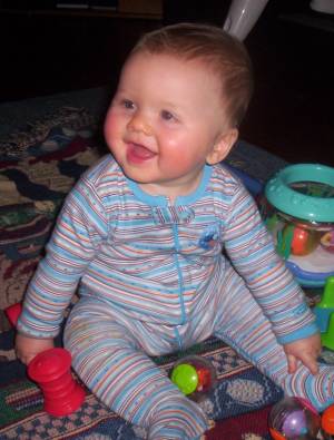 Developmental Milestones: 6 to 9 months - Our Family World