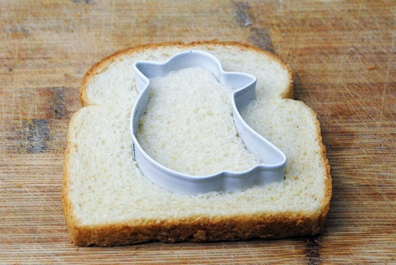 Spooky Fun Ghost-Shaped Halloween Sandwich Recipe for Kids in Apr 2025 ...