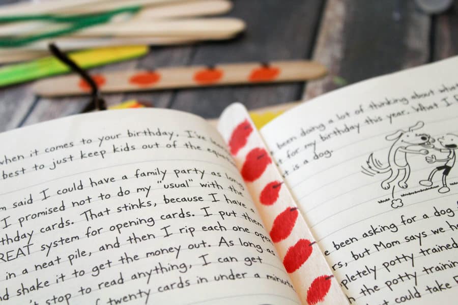 Make This Fun MESS-FREE Fall Bookmark Craft for Kids in Feb 2024 ...